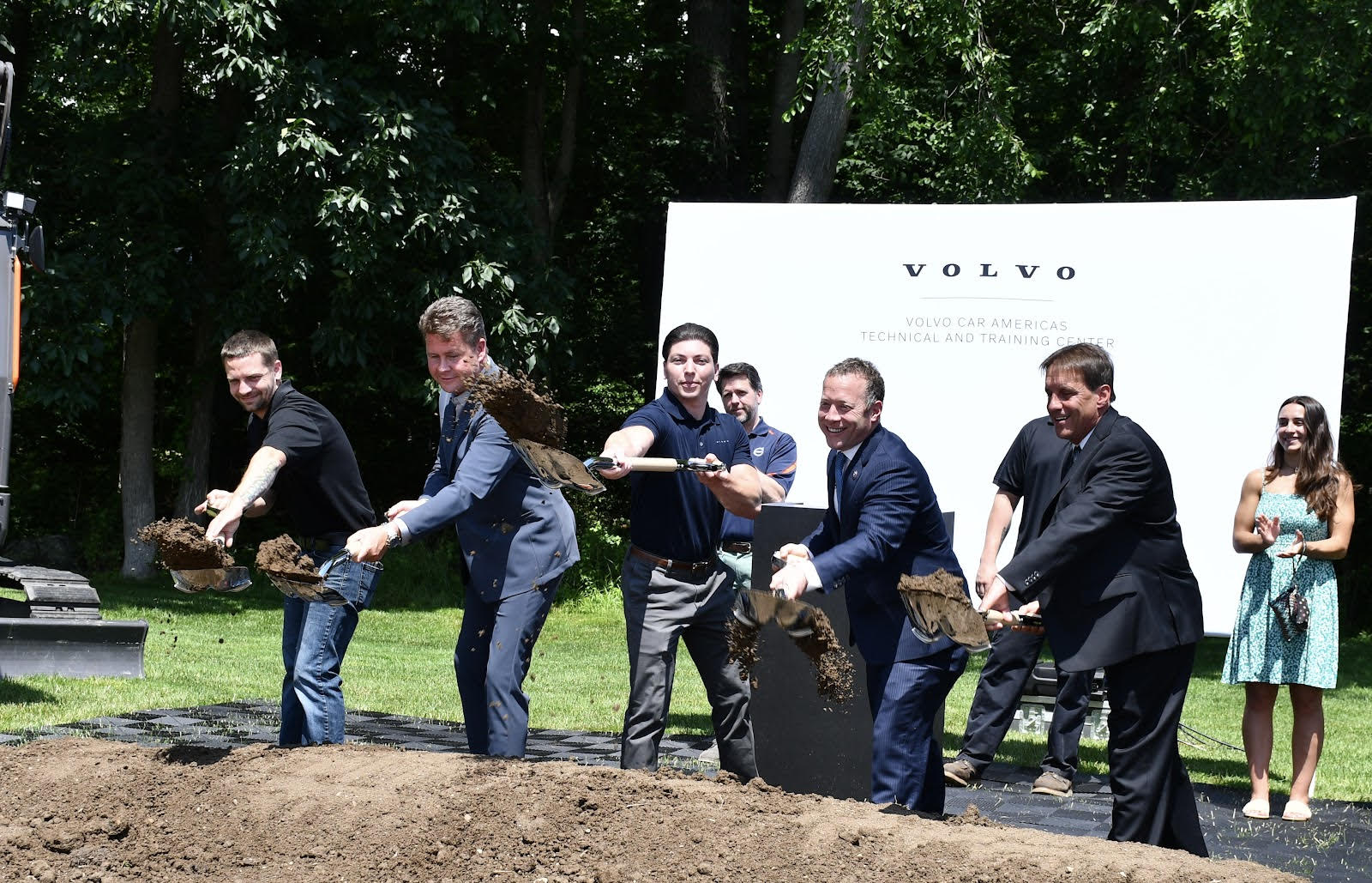 RELEASE: Gottheimer Helps Break Ground on Fifty New EV Chargers & New ...