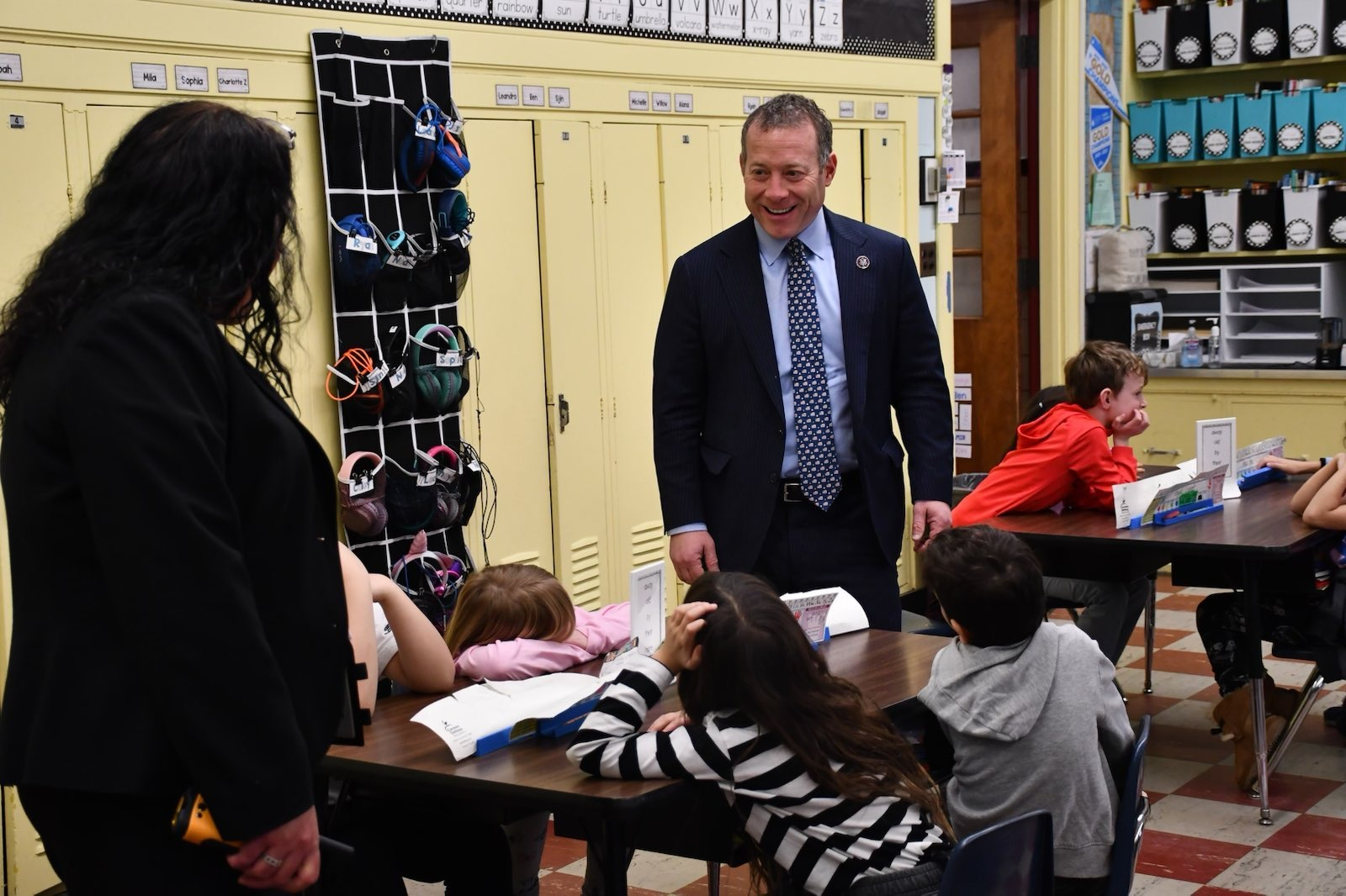 RELEASE: Gottheimer Reads to Local North Jersey Kindergarten Class in ...